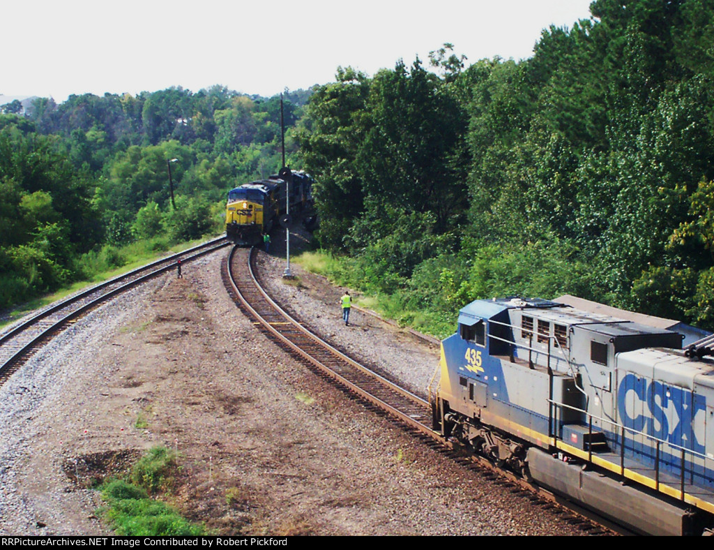 CSX 435 (AC44CW)